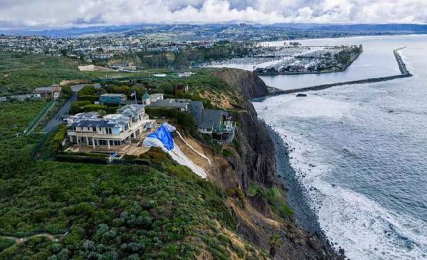 Una mansión de 16 millones de dólares se está por caer al mar y su ...