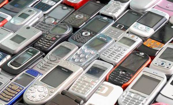 ¿No más smartphones? Crece la venta de celulares sin internet ni acceso ...