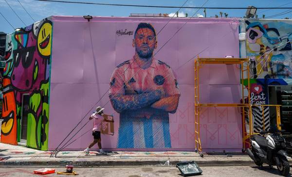 El primer mural que celebra la llegada de Messi al Inter Miami - La Nueva