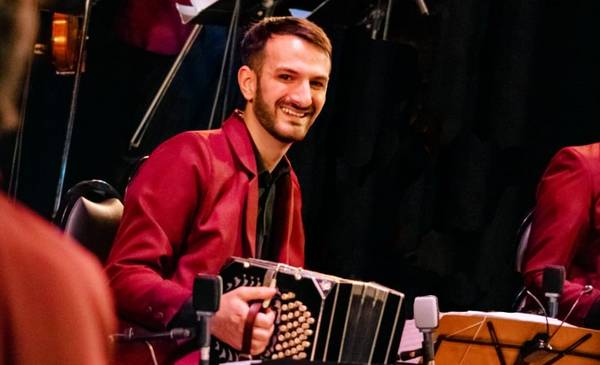 Talento de acá: bandoneonista fue seleccionado en concurso de EE. UU ...