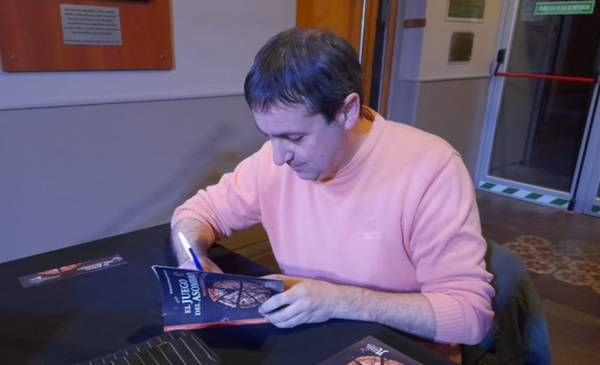 “EL JUEGO DEL ASOMBRO”, el nuevo libro de Martín Etchandy - La Nueva