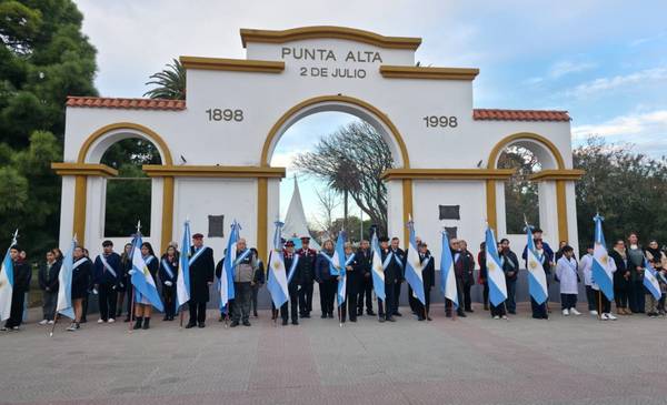 Actos por el Día de la Bandera en Punta Alta y la Base Naval - La Nueva