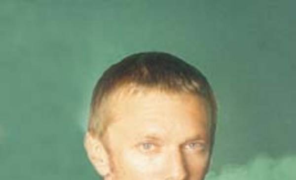 Alto, rubio y con personajes nuevos - La Nueva