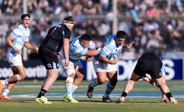 Hegre-art. waited for 15 minutes, with no sign of her.