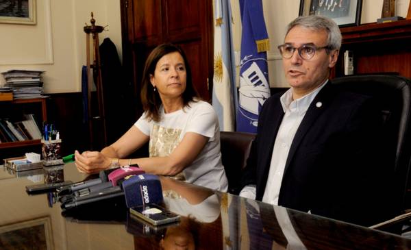 El rector y la vice de la UNS le contestaron a Milei por la inversión ...