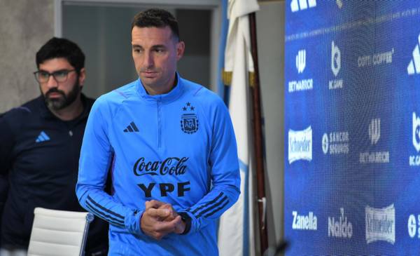 Scaloni, antes del debut: la chance de que Lautaro y Julián hagan dupla ...