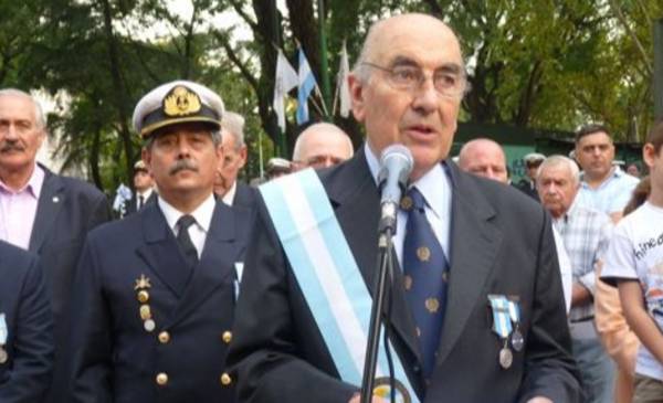 A los 87 años, falleció el almirante Enrique Molina Pico - La Nueva